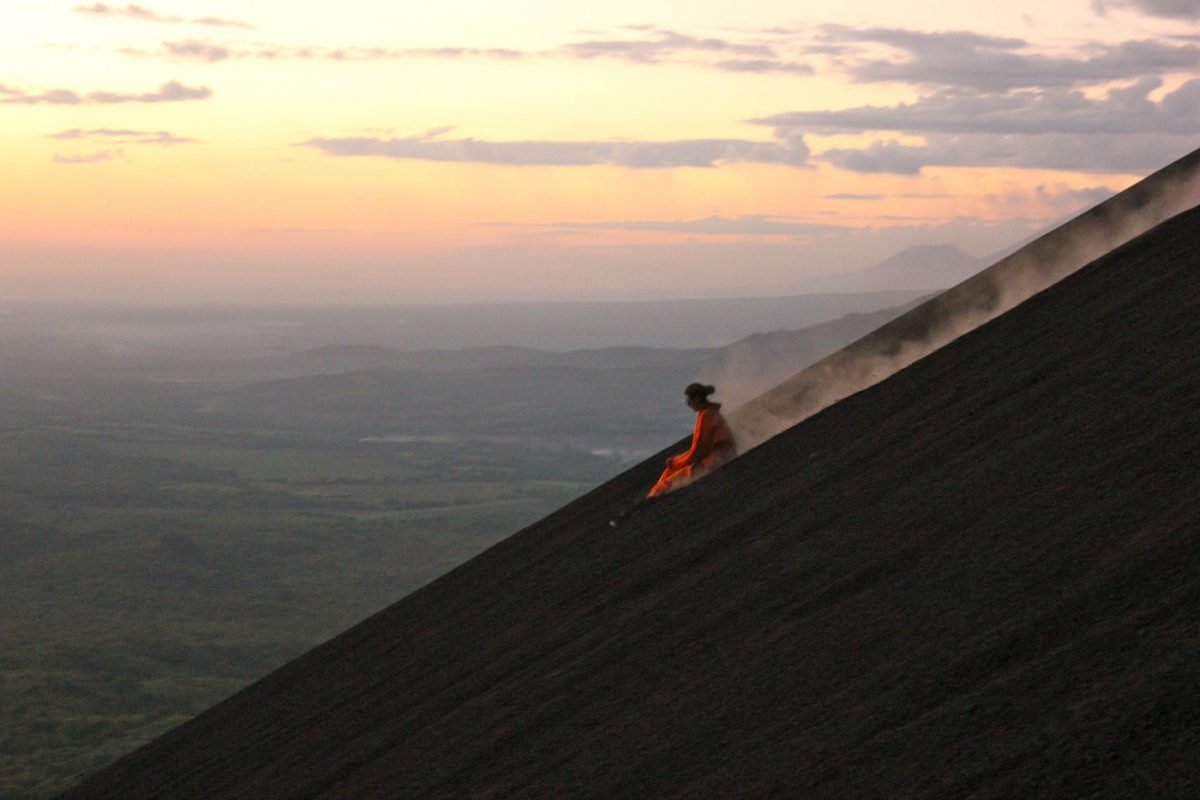 Volcano boarding! - XTREMESPOTS.COM