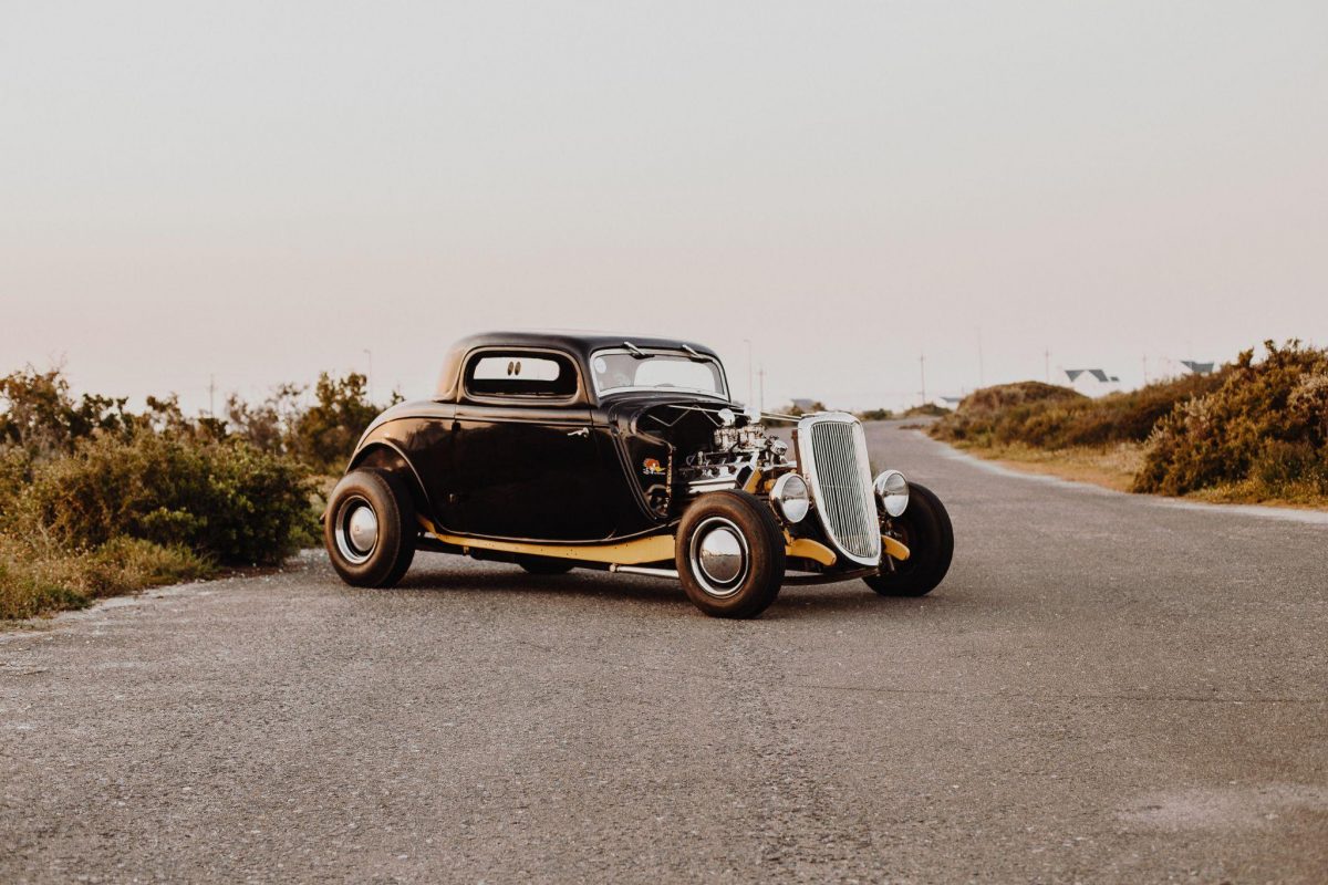 Driving Through Memory Lane: Top 5 Vintage Cars of All Time