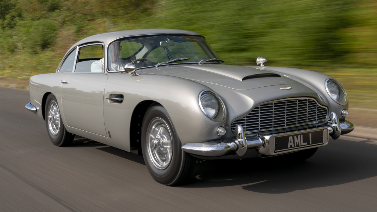 Driving Through Memory Lane: Top 5 Vintage Cars of All Time